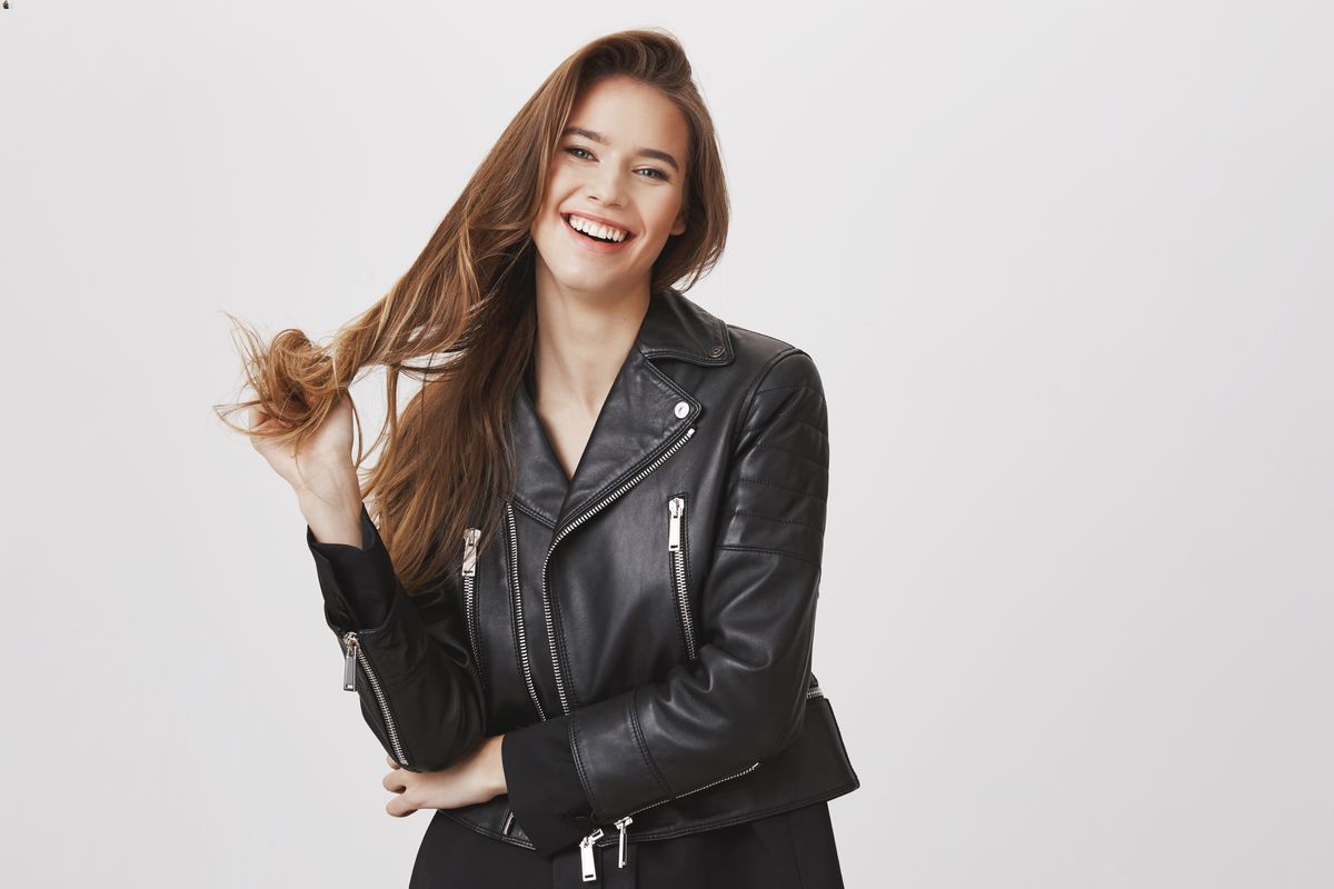 Look avec perfecto noir pour femme : nos conseils
